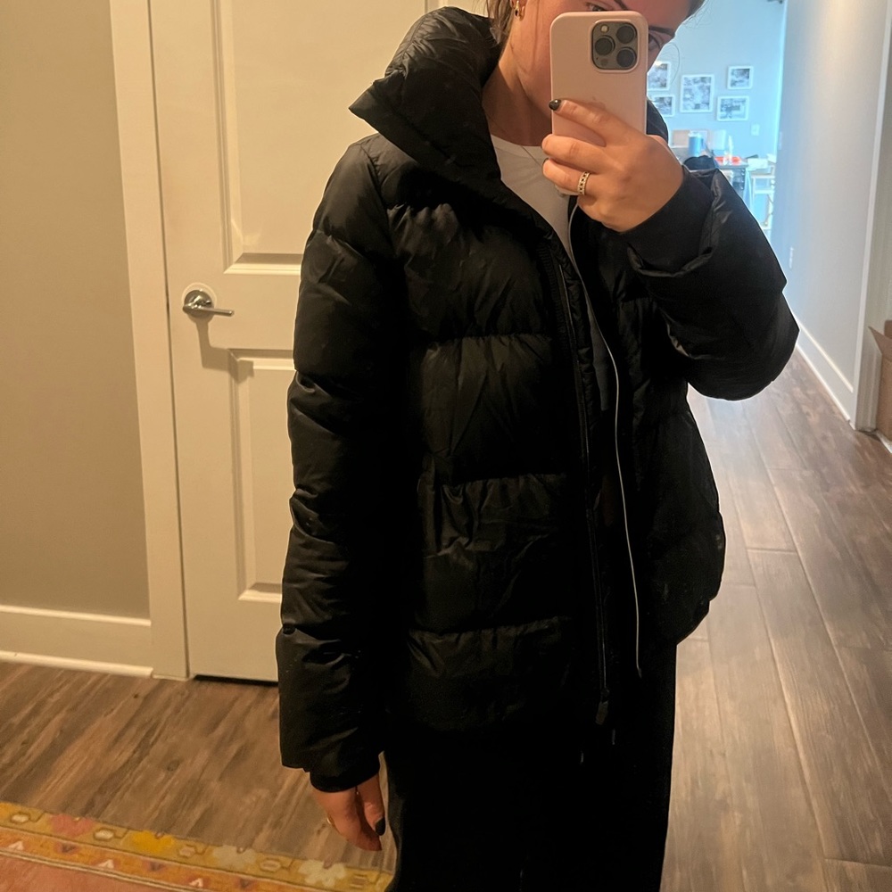 Lululemon Puffer Jacket - Gem